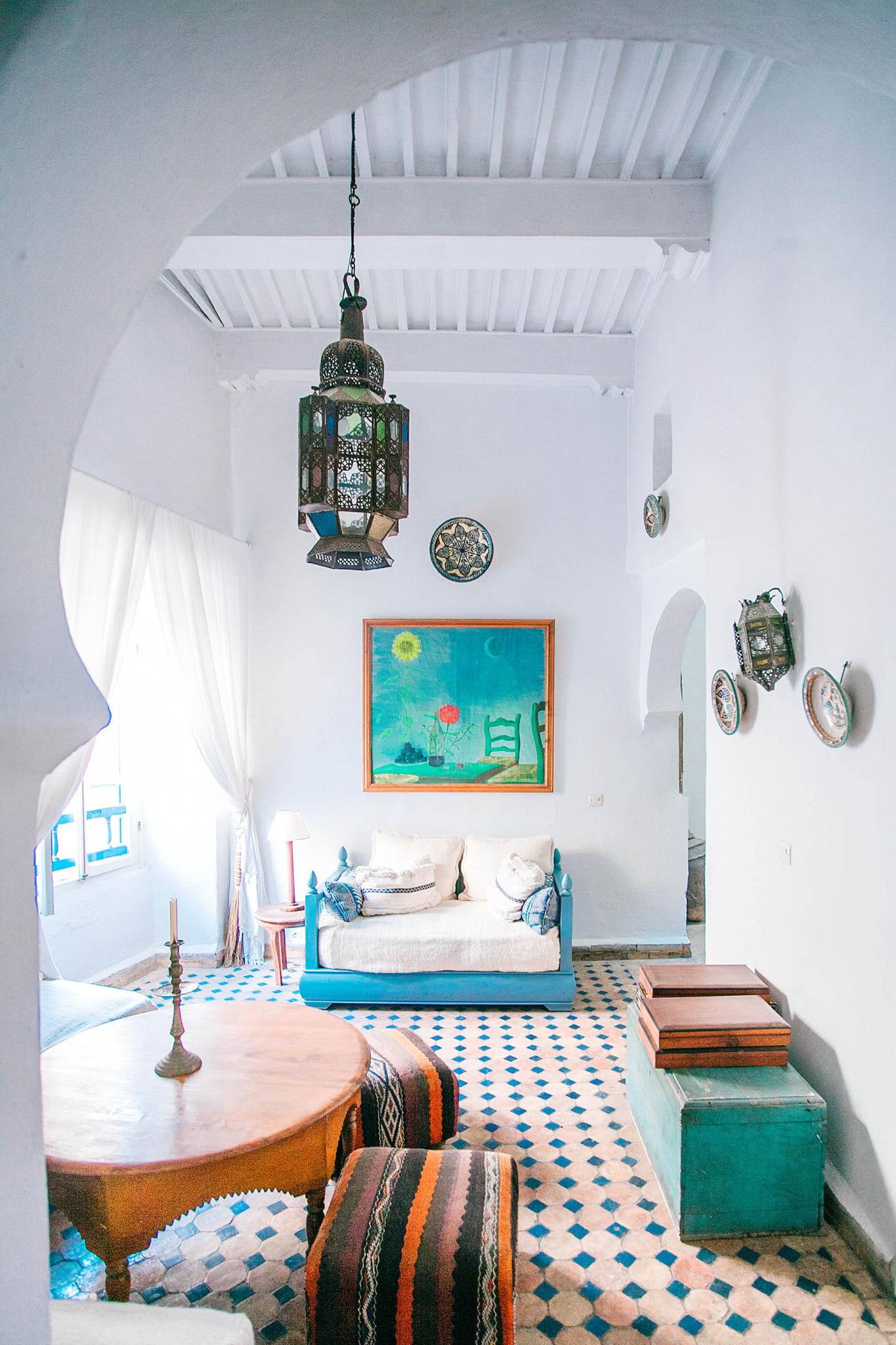 How to Create an Intriguing Rhythm in Interior Design - HOMIVI